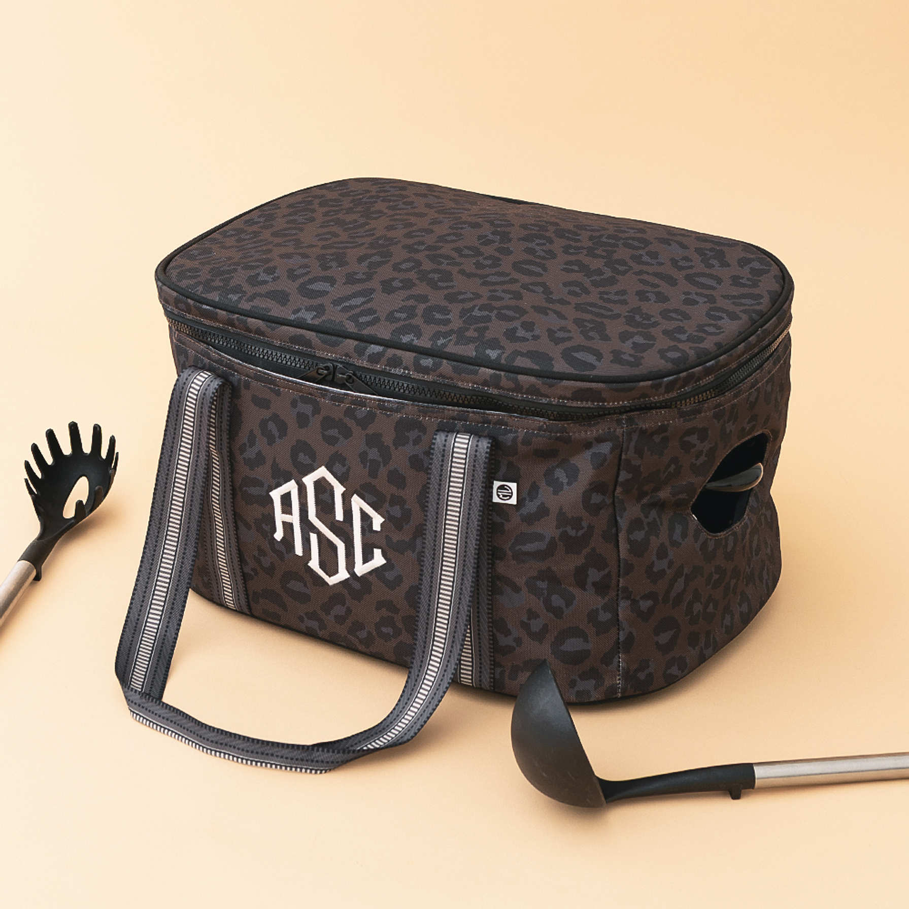 Personalized Monogrammed Crockpot Carrier | Marleylilly