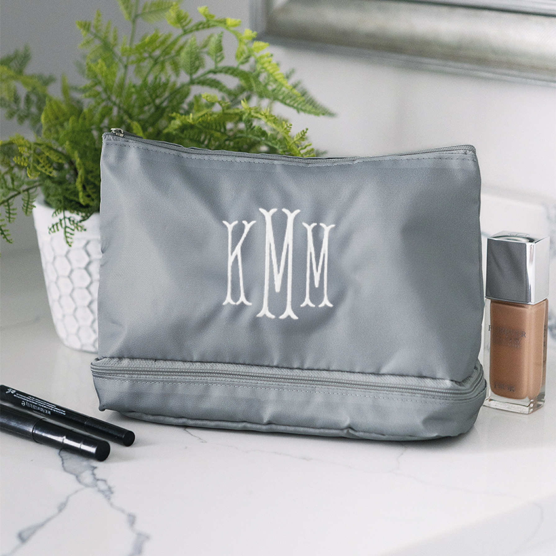 Personalized Expandable Makeup Bag | Marleylilly
