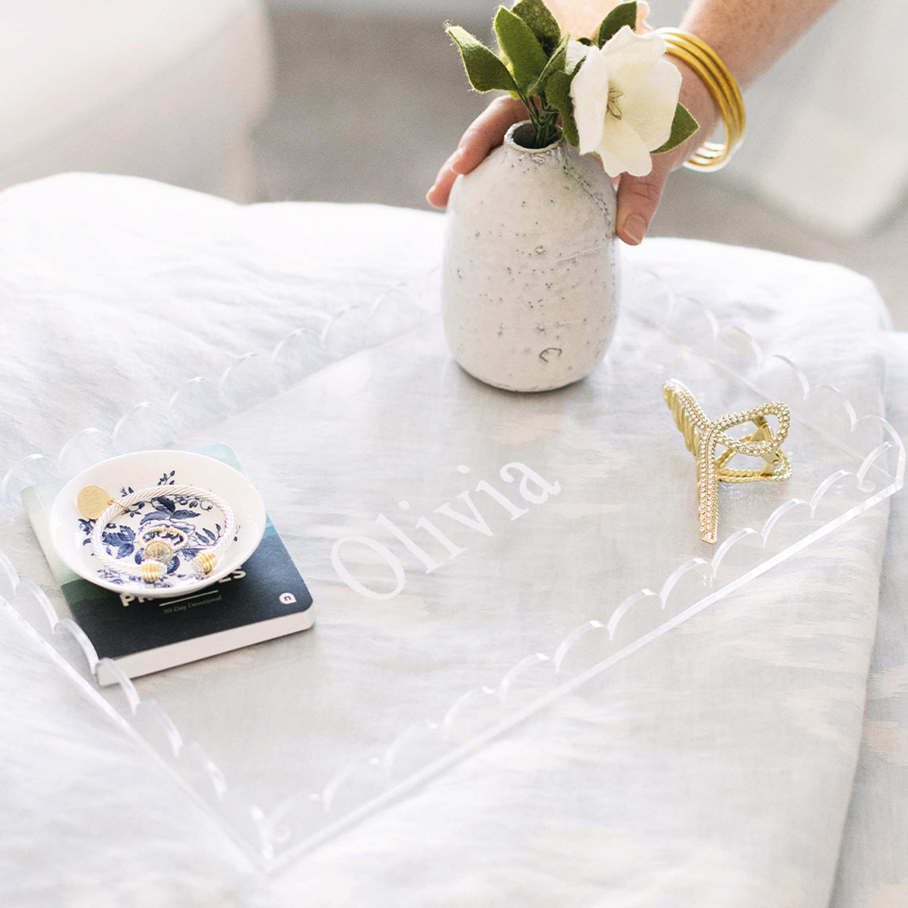 Personalized Scallop Acrylic Tray | Marleylilly