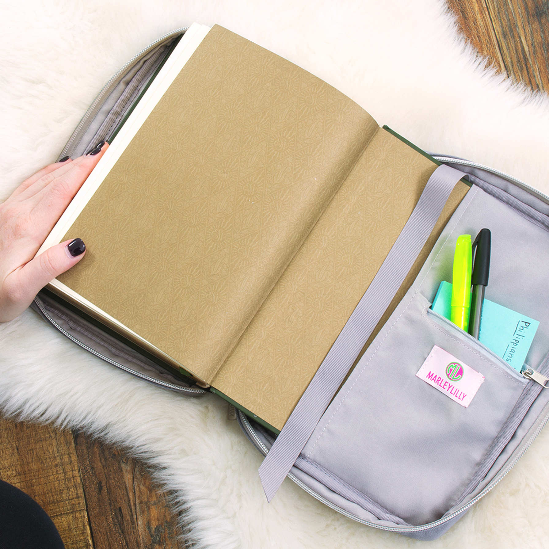 Monogrammed Bible Carrier Case - Marleylilly